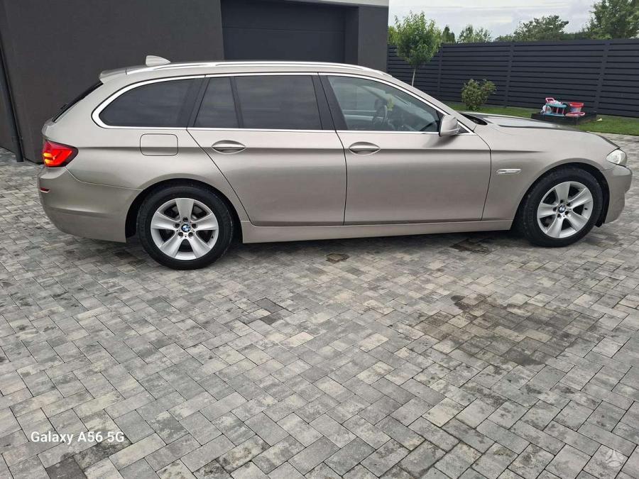 Brown BMW 520 2011 in Kaunas, with an engine capacity of 2.00 L and mileage of 287 thousand km for 8200 €, photo 8 on AUTOMOTO.COM.LV