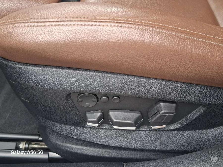 Brown BMW 520 2011 in Kaunas, with an engine capacity of 2.00 L and mileage of 287 thousand km for 8200 €, photo 12 on AUTOMOTO.COM.LV