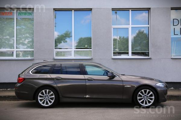 Brown BMW 520 2011 in Riga, with an engine capacity of 2.00 L and mileage of 266 thousand km for 7495 €, photo 3 on AUTOMOTO.COM.LV