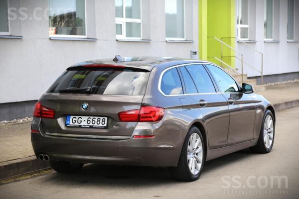Brown BMW 520 2011 in Riga, with an engine capacity of 2.00 L and mileage of 266 thousand km for 7495 €, photo 6 on AUTOMOTO.COM.LV