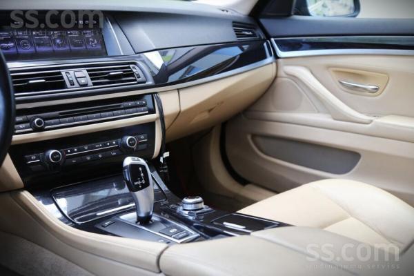 Brown BMW 520 2011 in Riga, with an engine capacity of 2.00 L and mileage of 266 thousand km for 7495 €, photo 9 on AUTOMOTO.COM.LV