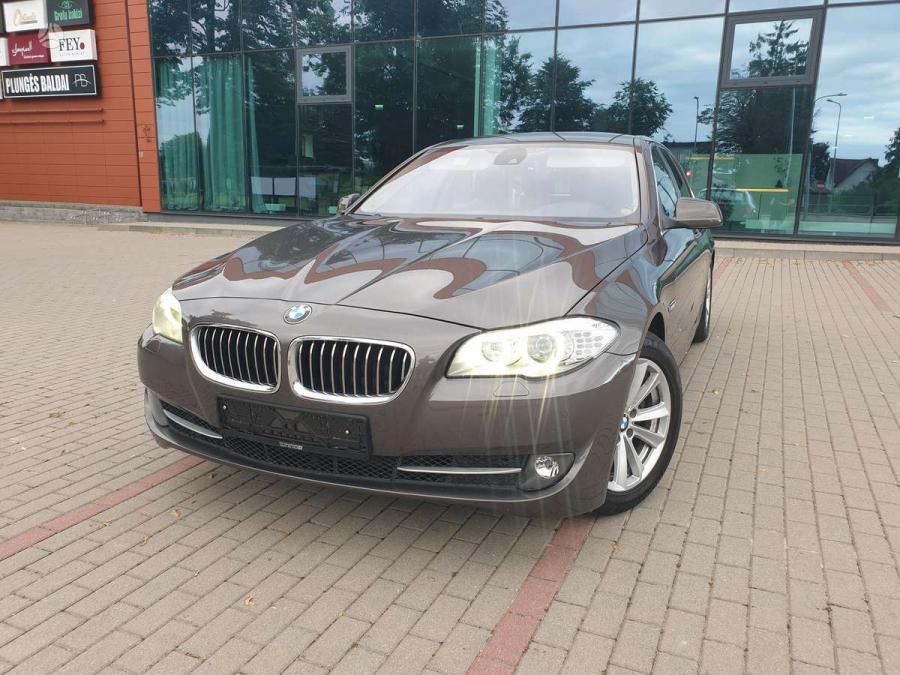 Brown BMW 520 2011 in Utena, with an engine capacity of 2.00 L and mileage of 373 thousand km for 7150 €, photo 6 on AUTOMOTO.COM.LV