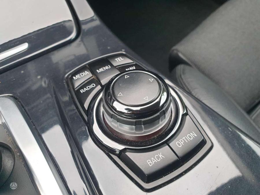 Brown BMW 520 2011 in Utena, with an engine capacity of 2.00 L and mileage of 373 thousand km for 7150 €, photo 28 on AUTOMOTO.COM.LV