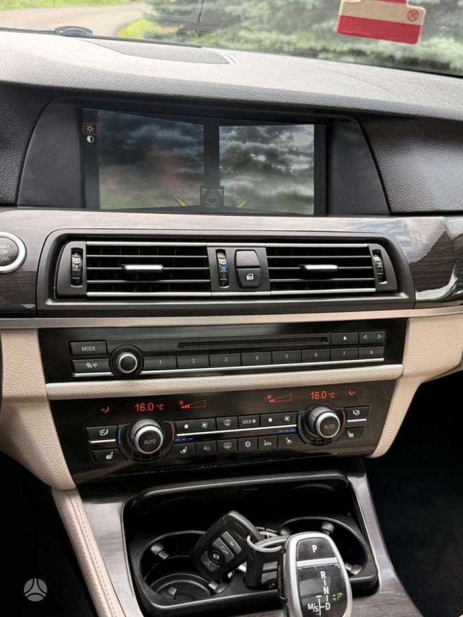Brown BMW 520 2011 in Utena, with an engine capacity of 2.00 L and mileage of 284 thousand km for 7200 €, photo 5 on AUTOMOTO.COM.LV