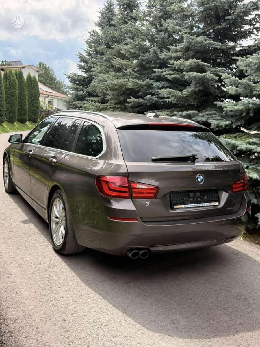 Brown BMW 520 2011 in Utena, with an engine capacity of 2.00 L and mileage of 284 thousand km for 7200 €, photo 9 on AUTOMOTO.COM.LV