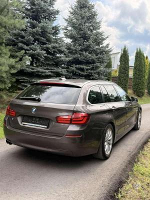 Brown BMW 520 2011 in Utena, with an engine capacity of 2.00 L and mileage of 284 thousand km for 7200 €, photo 17 on AUTOMOTO.COM.LV