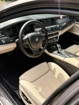 Brown BMW 520 2011 in Utena, with an engine capacity of 2.00 L and mileage of 285 thousand km for 7200 €, photo 21 on AUTOMOTO.COM.LV