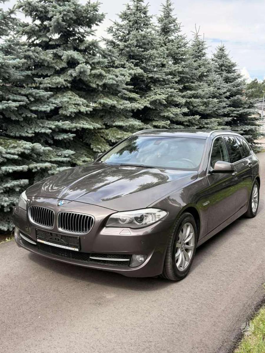 Brown BMW 520 2011 in Utena, with an engine capacity of 2.00 L and mileage of 285 thousand km for 7200 €, photo 25 on AUTOMOTO.COM.LV
