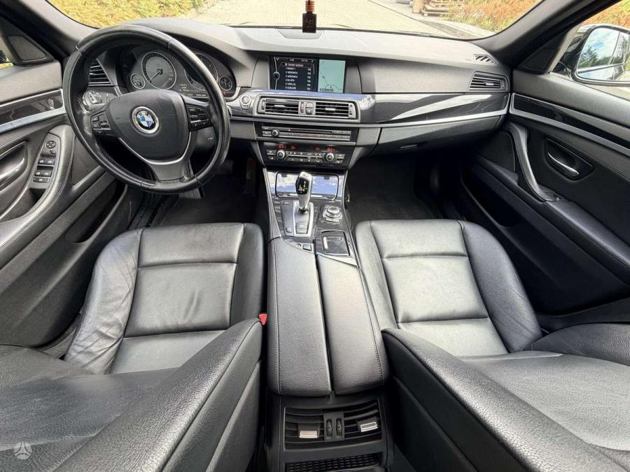 Brown BMW 520 2011 in Vilnius, with an engine capacity of 2.00 L and mileage of 351 thousand km for 7990 €, photo 8 on AUTOMOTO.COM.LV