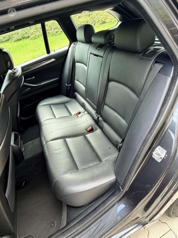 Brown BMW 520 2011 in Vilnius, with an engine capacity of 2.00 L and mileage of 351 thousand km for 7990 €, photo 9 on AUTOMOTO.COM.LV