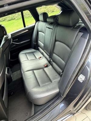Brown BMW 520 2011 in Vilnius, with an engine capacity of 2.00 L and mileage of 351 thousand km for 7990 €, photo 9 on AUTOMOTO.COM.LV