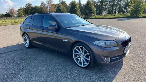 Brown BMW 520 2011 in Kaunas, with an engine capacity of 2.00 L and mileage of 402 thousand km for 6500 €, photo 8 on AUTOMOTO.COM.LV