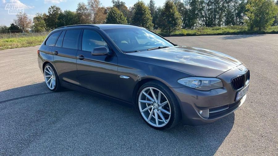 Brown BMW 520 2011 in Kaunas, with an engine capacity of 2.00 L and mileage of 402 thousand km for 6500 €, photo 8 on AUTOMOTO.COM.LV
