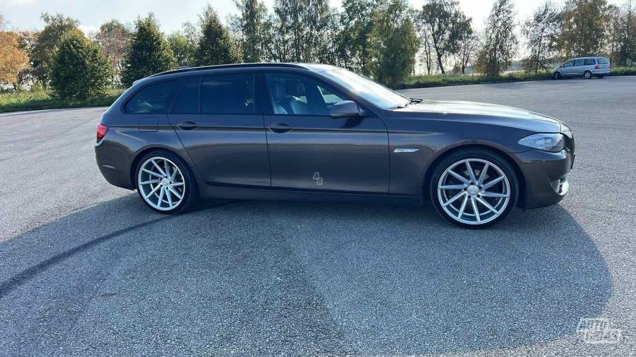 Brown BMW 520 2011 in Kaunas, with an engine capacity of 2.00 L and mileage of 402 thousand km for 6500 €, photo 9 on AUTOMOTO.COM.LV