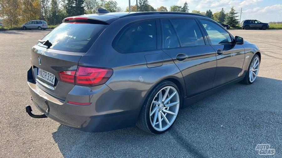 Brown BMW 520 2011 in Kaunas, with an engine capacity of 2.00 L and mileage of 402 thousand km for 6500 €, photo 11 on AUTOMOTO.COM.LV