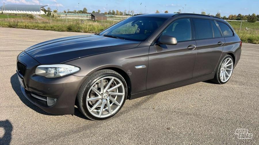 Brown BMW 520 2011 in Kaunas, with an engine capacity of 2.00 L and mileage of 402 thousand km for 6500 €, photo 14 on AUTOMOTO.COM.LV