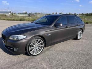 Brown BMW 520 2011 in Kaunas, with an engine capacity of 2.00 L and mileage of 402 thousand km for 6500 €, photo 16 on AUTOMOTO.COM.LV