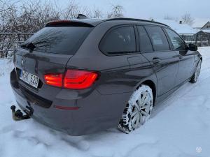 Brown BMW 520 2012 in Vilnius, with an engine capacity of 2.00 L and mileage of 321 thousand km for 8450 €, photo 4 on AUTOMOTO.COM.LV