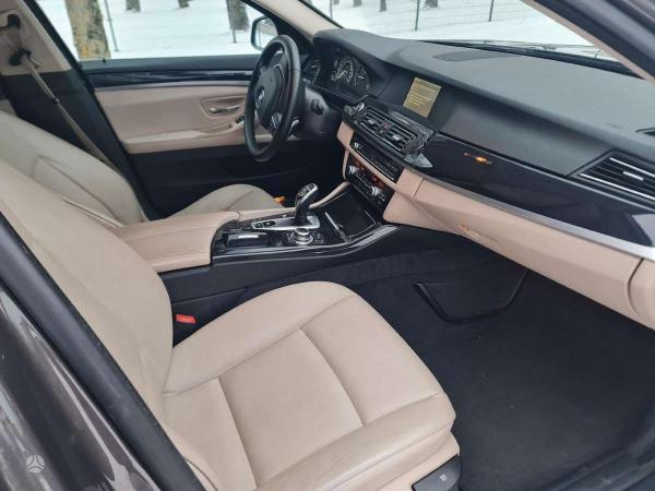 Brown BMW 520 2012 in Prienai, with an engine capacity of 2.00 L and mileage of 243 thousand km for 5450 €, photo 10 on AUTOMOTO.COM.LV
