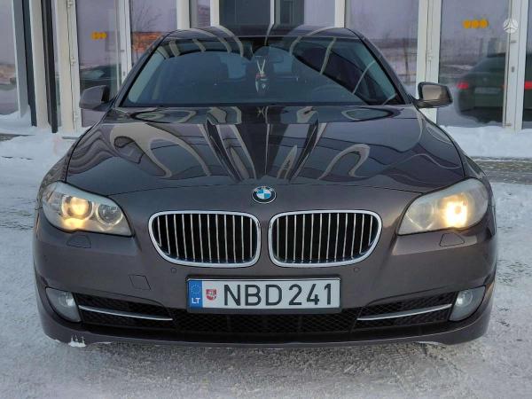 Brown BMW 520 2012 in Vilnius, with an engine capacity of 2.00 L and mileage of 345 thousand km for 7900 €, photo 2 on AUTOMOTO.COM.LV