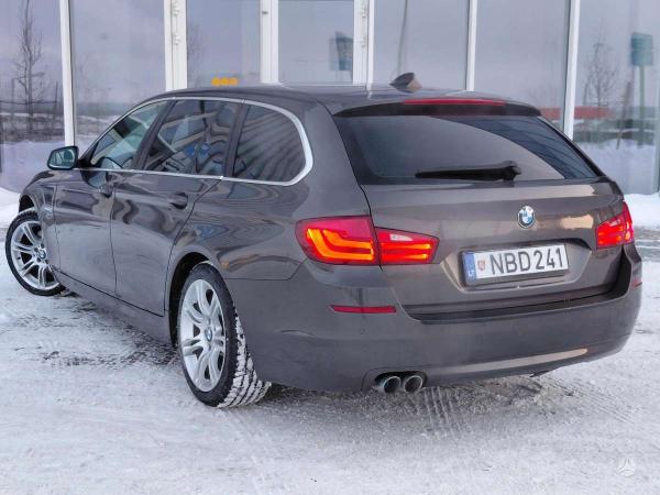 Brown BMW 520 2012 in Vilnius, with an engine capacity of 2.00 L and mileage of 345 thousand km for 7900 €, photo 4 on AUTOMOTO.COM.LV