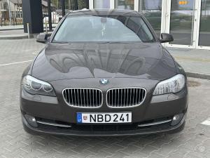 Brown BMW 520 2012 in Vilnius, with an engine capacity of 2.00 L and mileage of 345 thousand km for 7600 €, photo 3 on AUTOMOTO.COM.LV