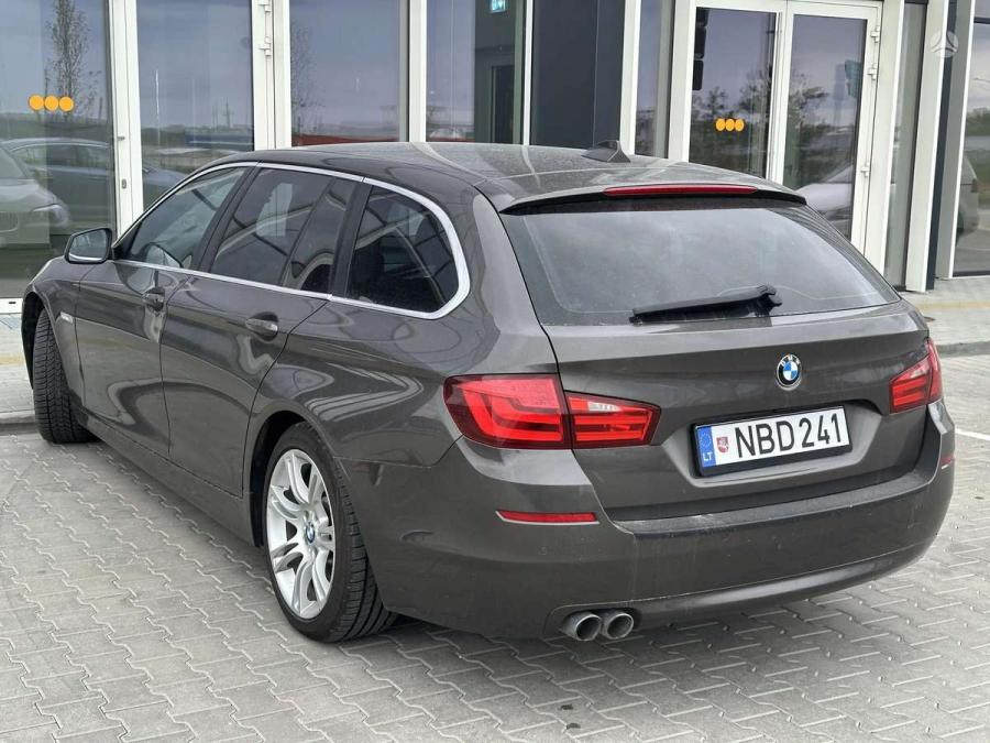 Brown BMW 520 2012 in Vilnius, with an engine capacity of 2.00 L and mileage of 345 thousand km for 7600 €, photo 7 on AUTOMOTO.COM.LV