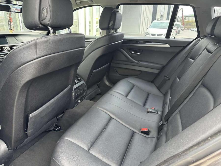 Brown BMW 520 2012 in Vilnius, with an engine capacity of 2.00 L and mileage of 345 thousand km for 7600 €, photo 10 on AUTOMOTO.COM.LV
