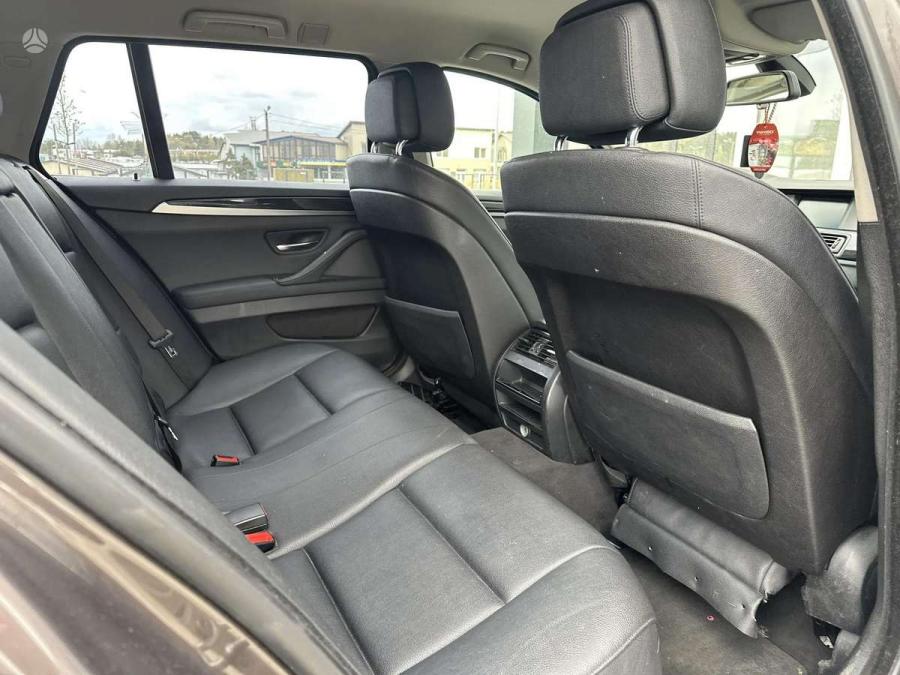 Brown BMW 520 2012 in Vilnius, with an engine capacity of 2.00 L and mileage of 345 thousand km for 7600 €, photo 11 on AUTOMOTO.COM.LV