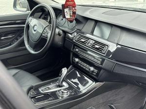 Brown BMW 520 2012 in Vilnius, with an engine capacity of 2.00 L and mileage of 345 thousand km for 7600 €, photo 13 on AUTOMOTO.COM.LV