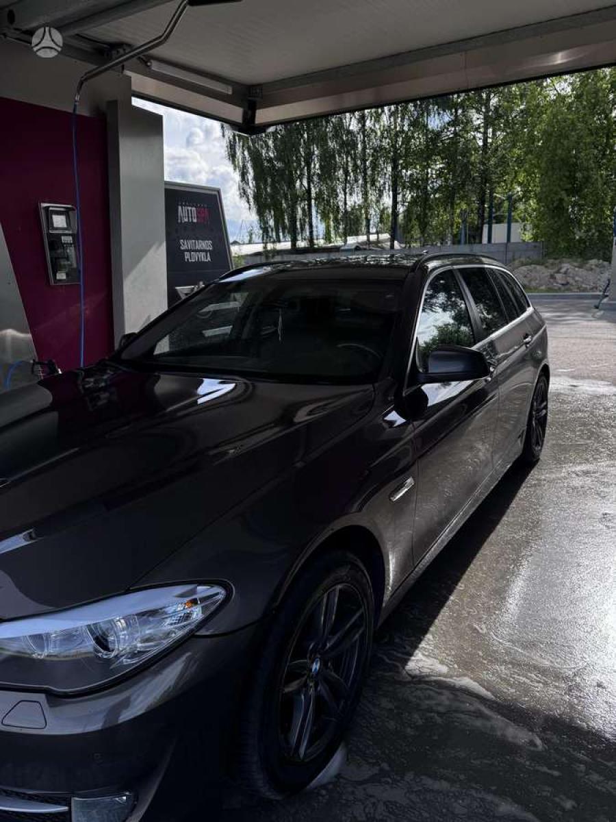 Brown BMW 520 2012 in Kaunas, with an engine capacity of 2.00 L and mileage of 327 thousand km for 5800 €, photo 3 on AUTOMOTO.COM.LV