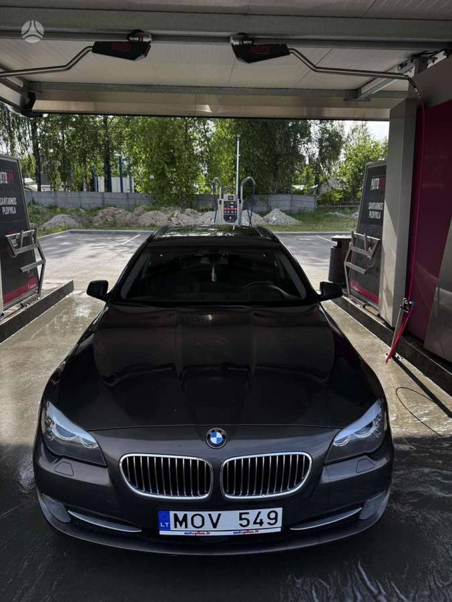 Brown BMW 520 2012 in Kaunas, with an engine capacity of 2.00 L and mileage of 327 thousand km for 5800 €, photo 15 on AUTOMOTO.COM.LV