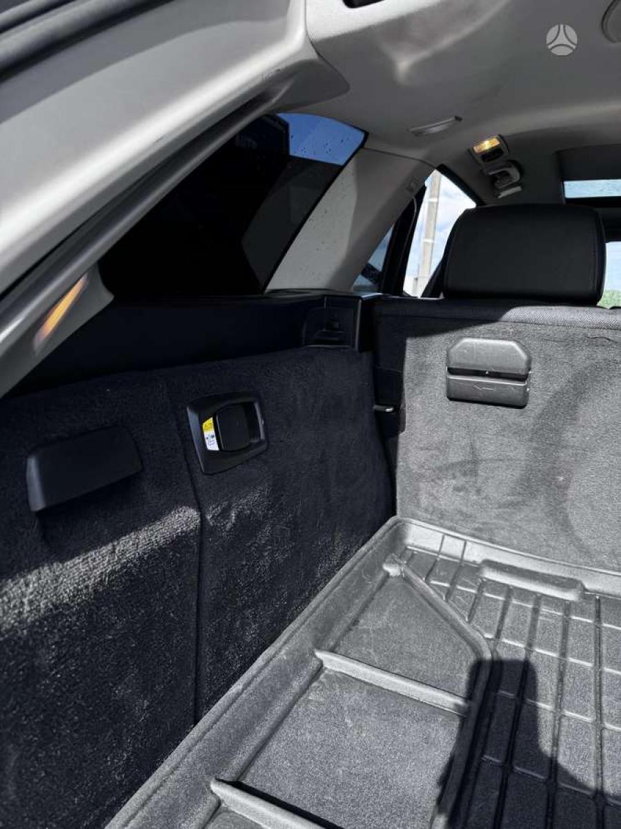 Brown BMW 520 2012 in Kaunas, with an engine capacity of 2.00 L and mileage of 327 thousand km for 5800 €, photo 19 on AUTOMOTO.COM.LV