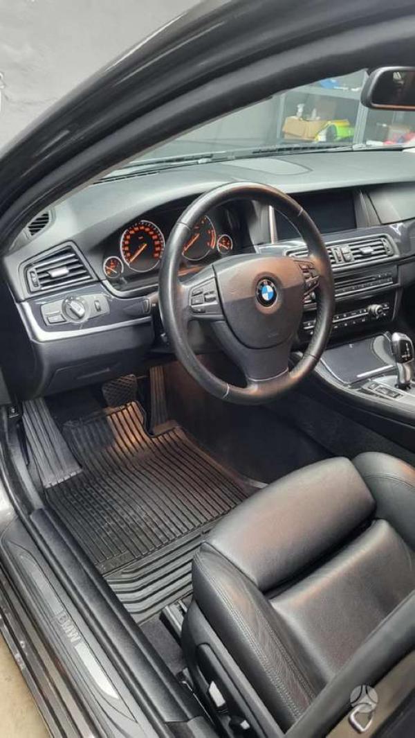 Brown BMW 520 2013 in Anyksciai, with an engine capacity of 2.00 L and mileage of 254 thousand km for 11000 €, photo 9 on AUTOMOTO.COM.LV