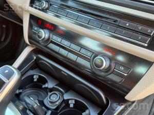 Brown BMW 520 2013 in Riga, with an engine capacity of 2.00 L and mileage of 269 thousand km for 9400 €, photo 12 on AUTOMOTO.COM.LV