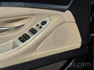 Brown BMW 520 2013 in Riga, with an engine capacity of 2.00 L and mileage of 269 thousand km for 9400 €, photo 16 on AUTOMOTO.COM.LV