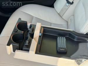 Brown BMW 520 2013 in Riga, with an engine capacity of 2.00 L and mileage of 269 thousand km for 9400 €, photo 20 on AUTOMOTO.COM.LV