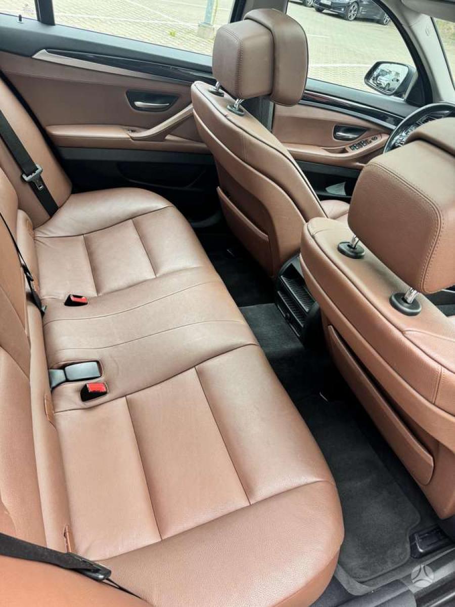 Brūns BMW 520 2013 Viļņa, ar dzinēja tilpumu 2.00 L un nobraukumu 325 tūkst. km par 8700 €, foto 13 vietnē AUTOMOTO.COM.LV