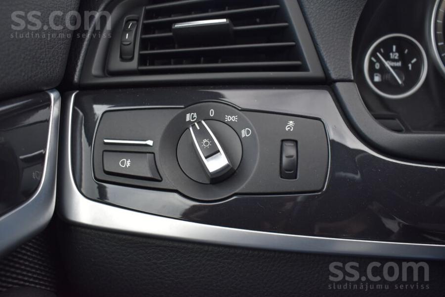 Brown BMW 520 2014 in Kuldiga, with an engine capacity of 2.00 L and mileage of 0 thousand km for 8990 €, photo 20 on AUTOMOTO.COM.LV