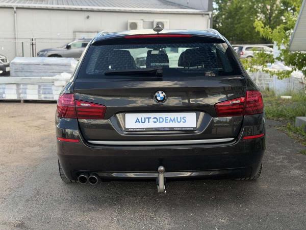 Brown BMW 520 2014 in Mazeikiai, with an engine capacity of 2.00 L and mileage of 266 thousand km for 10900 €, photo 9 on AUTOMOTO.COM.LV