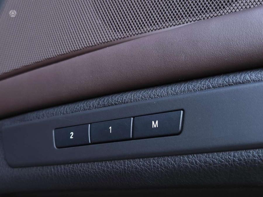 Brown BMW 520 2014 in Kaunas, with an engine capacity of 2.00 L and mileage of 280 thousand km for 10250 €, photo 19 on AUTOMOTO.COM.LV