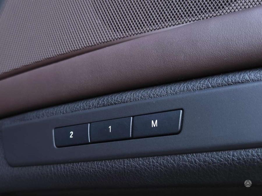 Brown BMW 520 2014 in Kaunas, with an engine capacity of 2.00 L and mileage of 280 thousand km for 10250 €, photo 19 on AUTOMOTO.COM.LV
