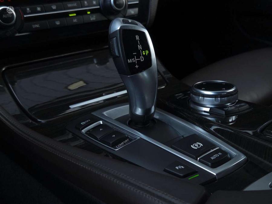 Brūns BMW 520 2014 Kauņa, ar dzinēja tilpumu 2.00 L un nobraukumu 280 tūkst. km par 10250 €, foto 33 vietnē AUTOMOTO.COM.LV