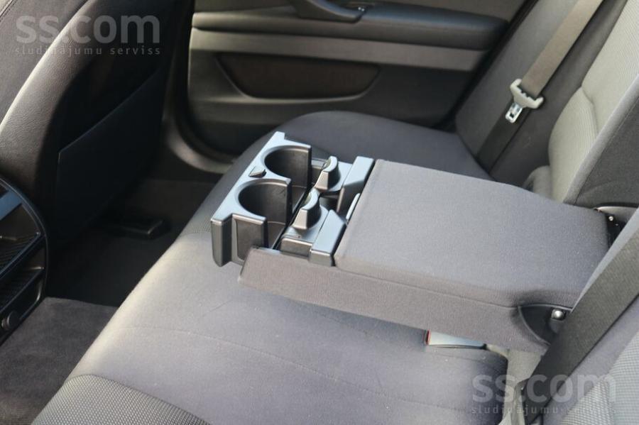 Brūns BMW 520 2014 Kuldīga, ar dzinēja tilpumu 2.00 L un nobraukumu 305 tūkst. km par 8350 €, foto 26 vietnē AUTOMOTO.COM.LV