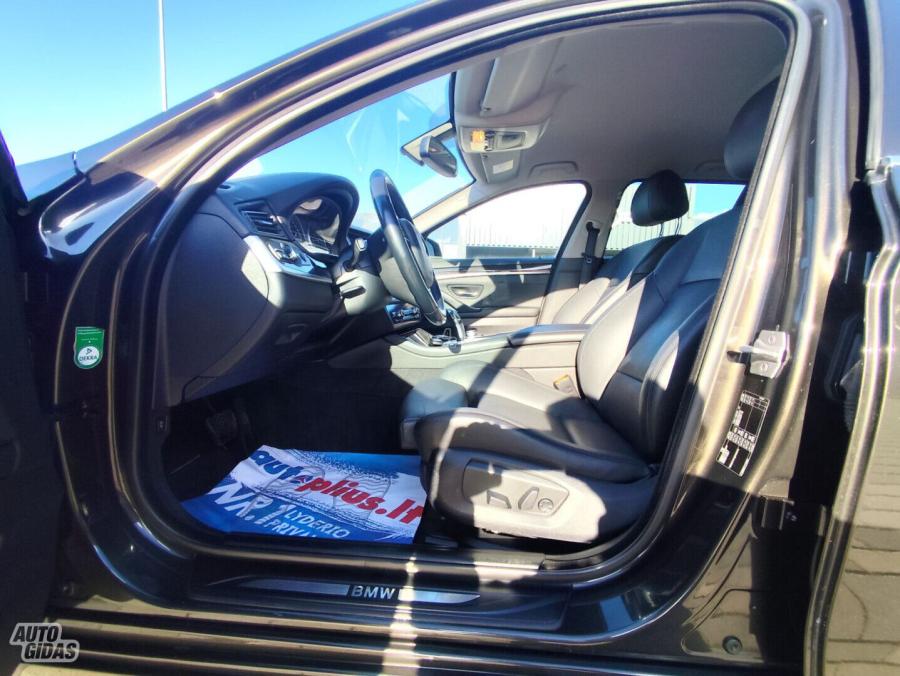 Brown BMW 520 2015 in Siauliai, with an engine capacity of 2.00 L and mileage of 326 thousand km for 11100 €, photo 15 on AUTOMOTO.COM.LV