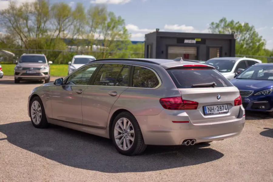 Brown BMW 520 2015 in Liepaja, with an engine capacity of 2.00 L and mileage of 242 thousand km for 12500 €, photo 3 on AUTOMOTO.COM.LV