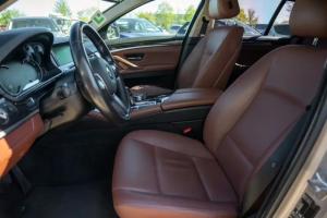 Brown BMW 520 2015 in Liepaja, with an engine capacity of 2.00 L and mileage of 242 thousand km for 12500 €, photo 14 on AUTOMOTO.COM.LV