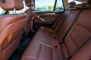 Brown BMW 520 2015 in Liepaja, with an engine capacity of 2.00 L and mileage of 242 thousand km for 12500 €, photo 15 on AUTOMOTO.COM.LV