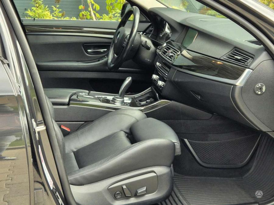 Brown BMW 520 2015 in Vilnius, with an engine capacity of 2.00 L and mileage of 274 thousand km for 9800 €, photo 12 on AUTOMOTO.COM.LV
