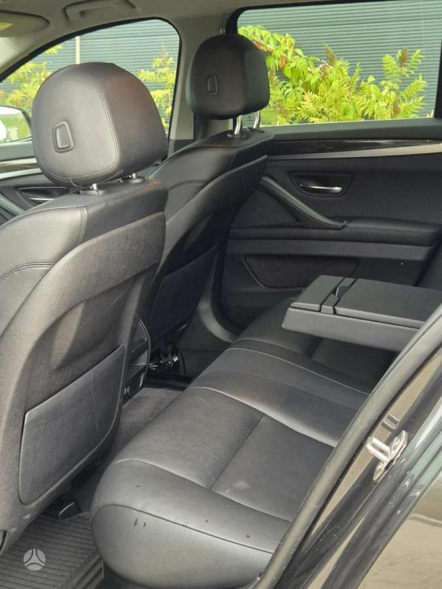 Brown BMW 520 2015 in Vilnius, with an engine capacity of 2.00 L and mileage of 274 thousand km for 9800 €, photo 13 on AUTOMOTO.COM.LV